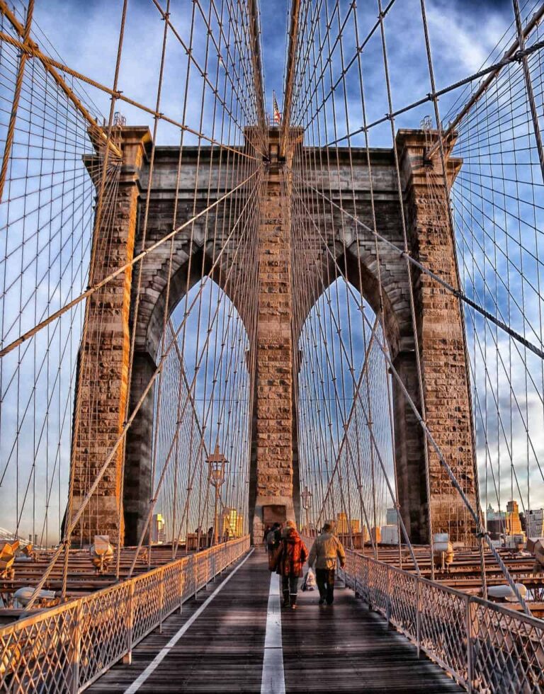 Amazing Guide to Walking the Brooklyn Bridge like a Local