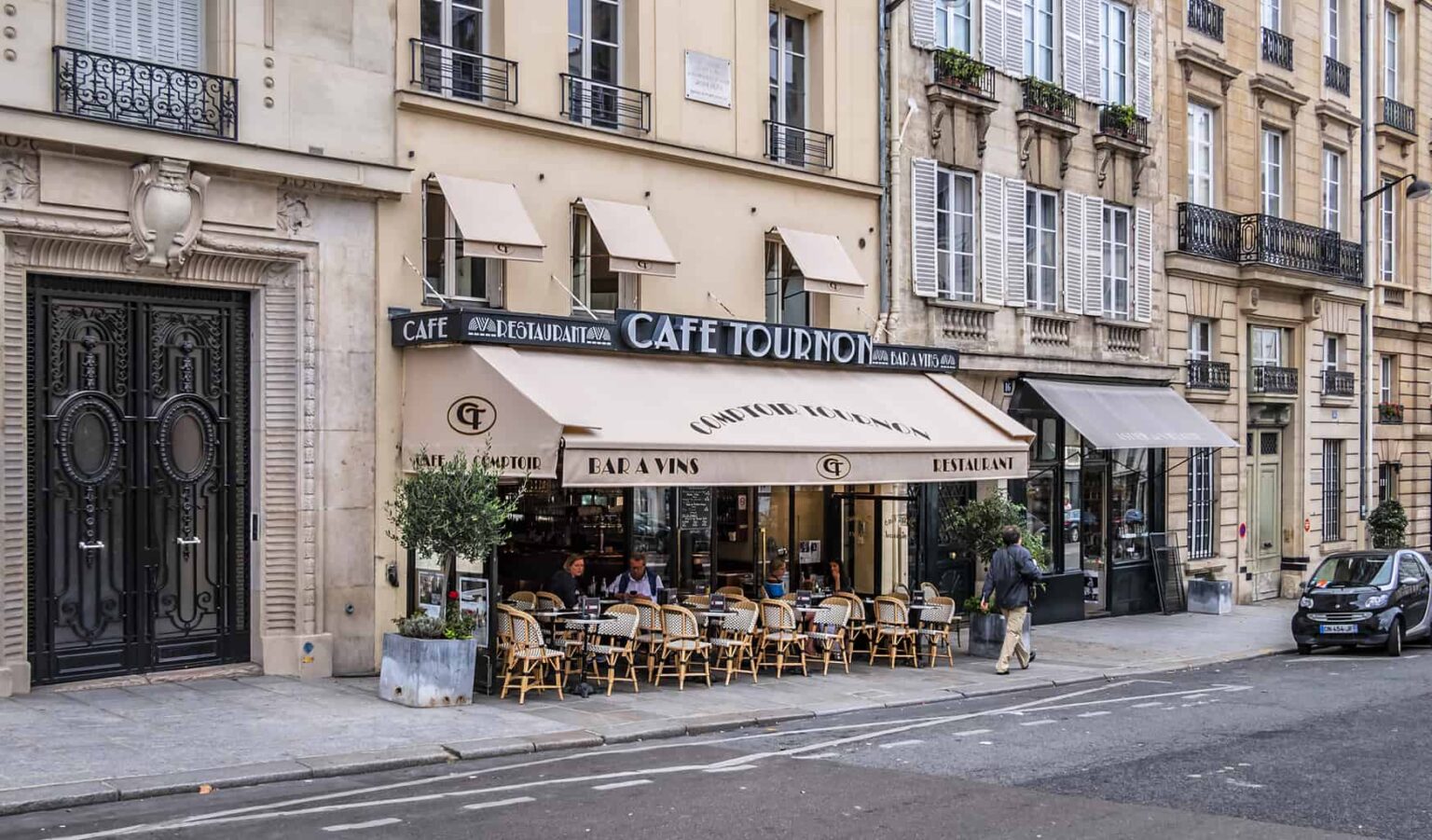 18 Famous Cafes in Paris - Amazing Insider's Guide 2024