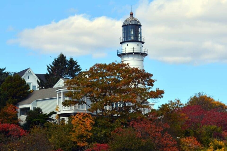 7 of the Best Lighthouses in Portland Maine! - Girl With The Passport