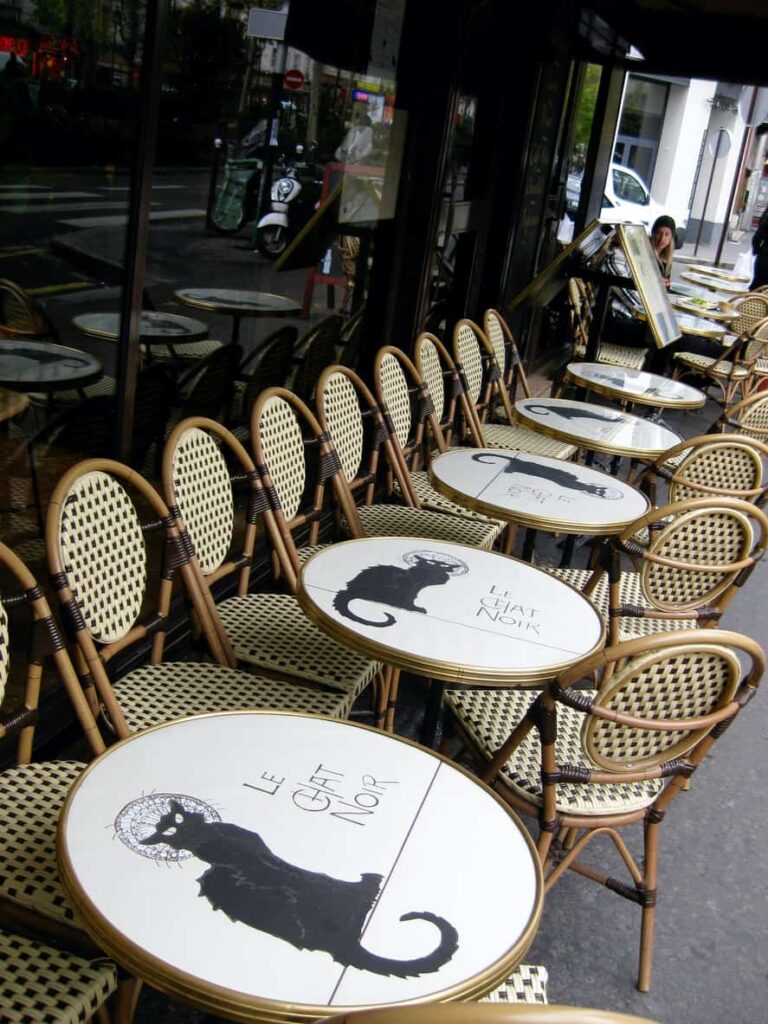 Le Chat Noir Paris; Awesome Expert Guide to a Historic Paris Cafe