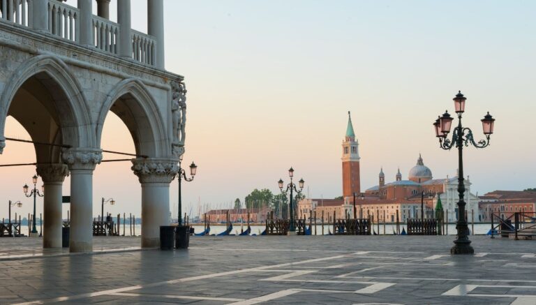 6 Best Ghost Tours in Venice in 2024 + Amazing Expert tips