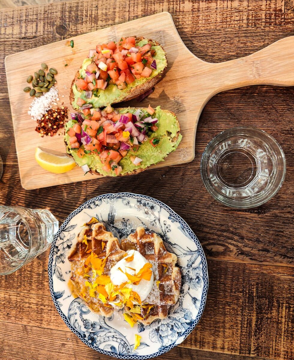 21 Best Cheap Eats in NYC + Amazing Local Tips for 2025