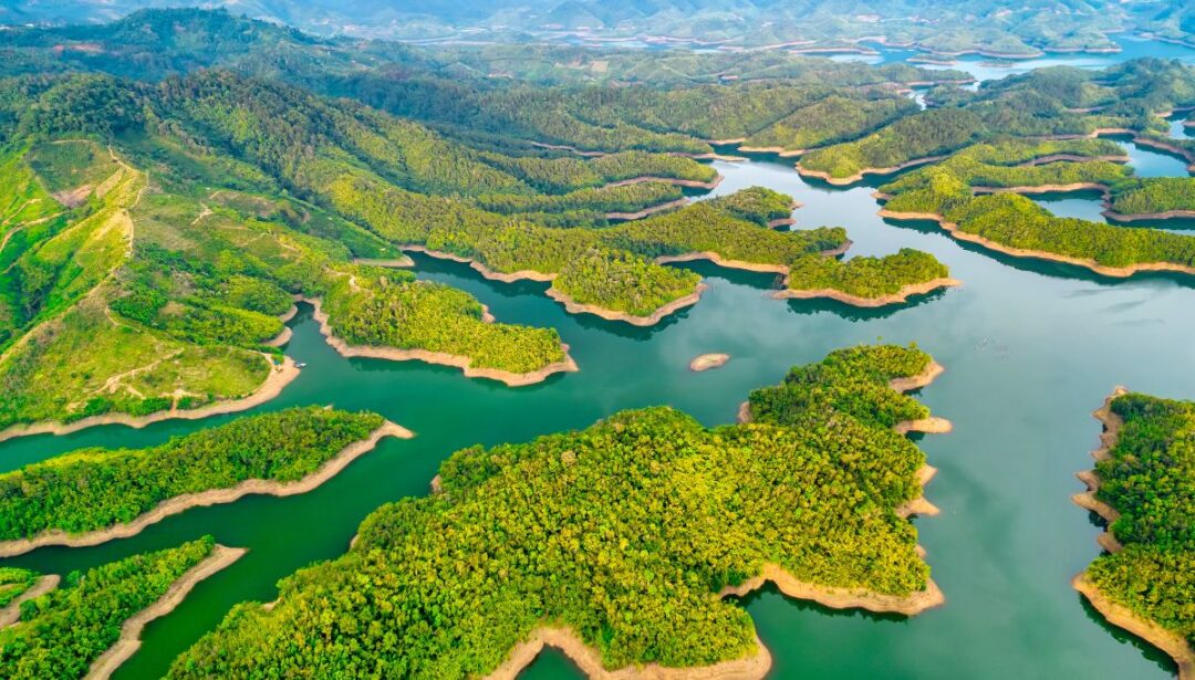 18 Most Beautiful Places in Vietnam + Amazing Tips for 2025