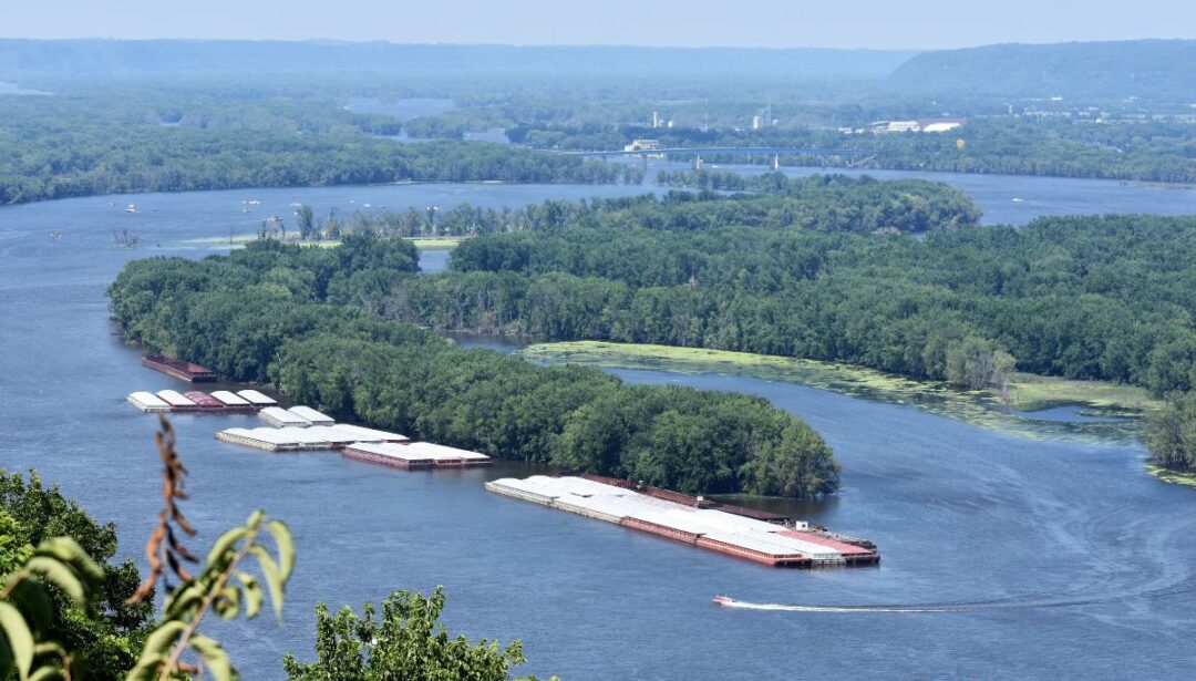 17 Most Beautiful Places in Iowa + Amazing Expert 2025 Tips